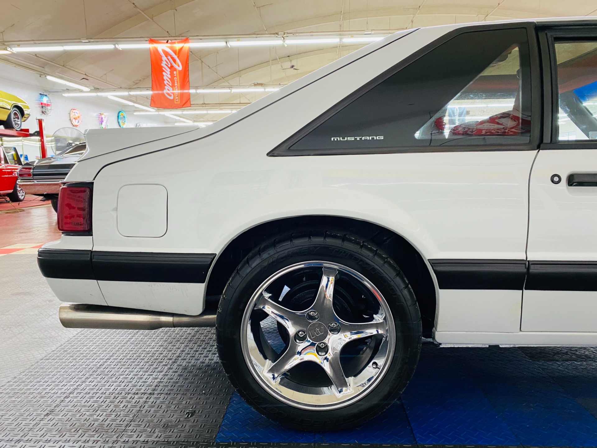 1991 Mustang White
