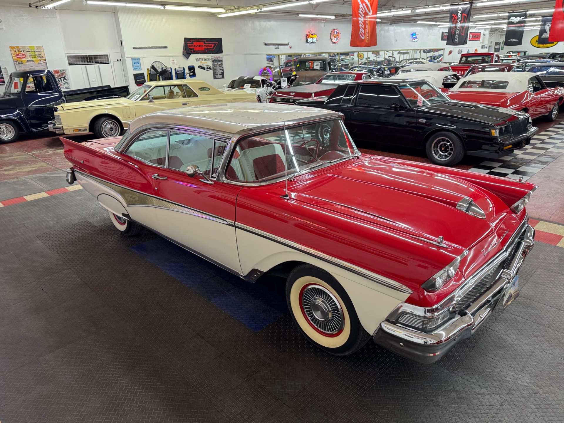 Image 1958 Ford Fairlane